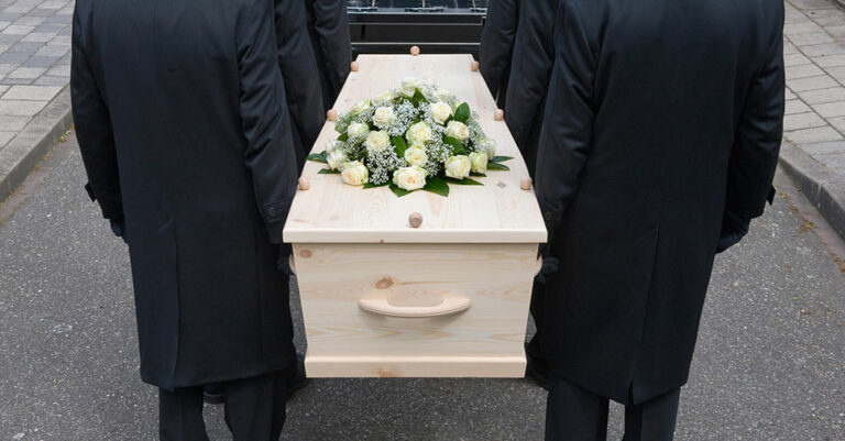 Embalsamamento de cadáver: o que é? Conheça 6 etapas!